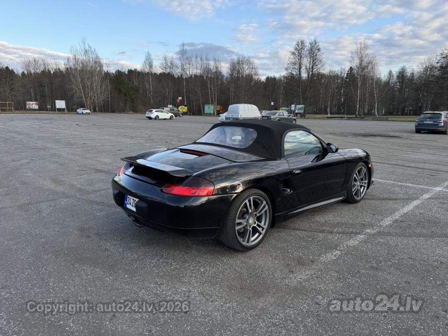 Melns Porsche Boxster 1997 Tallina, ar dzinēja tilpumu 2.50 L un nobraukumu 177 tūkst. km par 15000 €, foto 14 vietnē AUTOMOTO.COM.LV