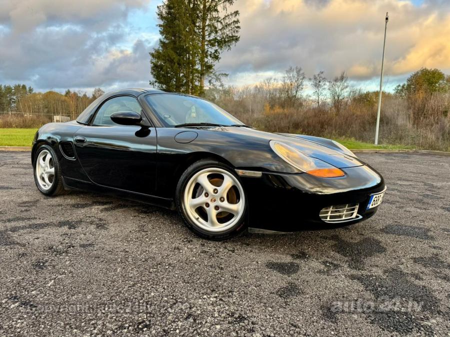 Black Porsche Boxster 1998 in Tallinn, with an engine capacity of 2.50 L and mileage of 136 thousand km for 17000 €, photo 3 on AUTOMOTO.COM.LV