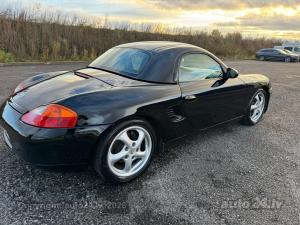 Black Porsche Boxster 1998 in Tallinn, with an engine capacity of 2.50 L and mileage of 136 thousand km for 17000 €, photo 5 on AUTOMOTO.COM.LV