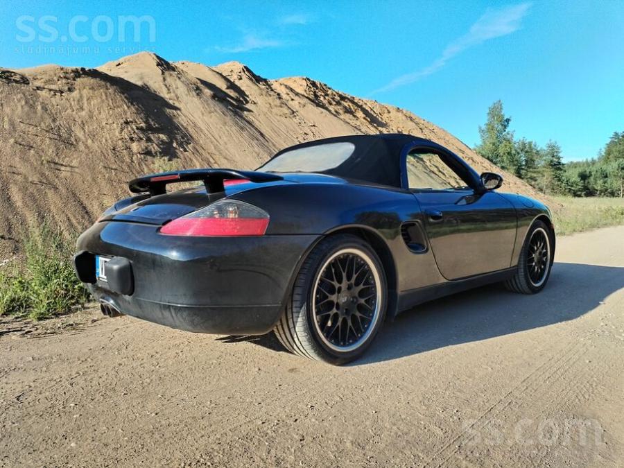 Melns Porsche Boxster 2000 Rīga, ar dzinēja tilpumu 2.70 L un nobraukumu 194 tūkst. km par 10900 €, foto 8 vietnē AUTOMOTO.COM.LV