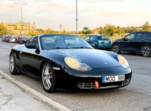 Melns Porsche Boxster 2002 Viļņa, ar dzinēja tilpumu 2.70 L un nobraukumu 66 tūkst. km par 15600 €, foto 9 vietnē AUTOMOTO.COM.LV