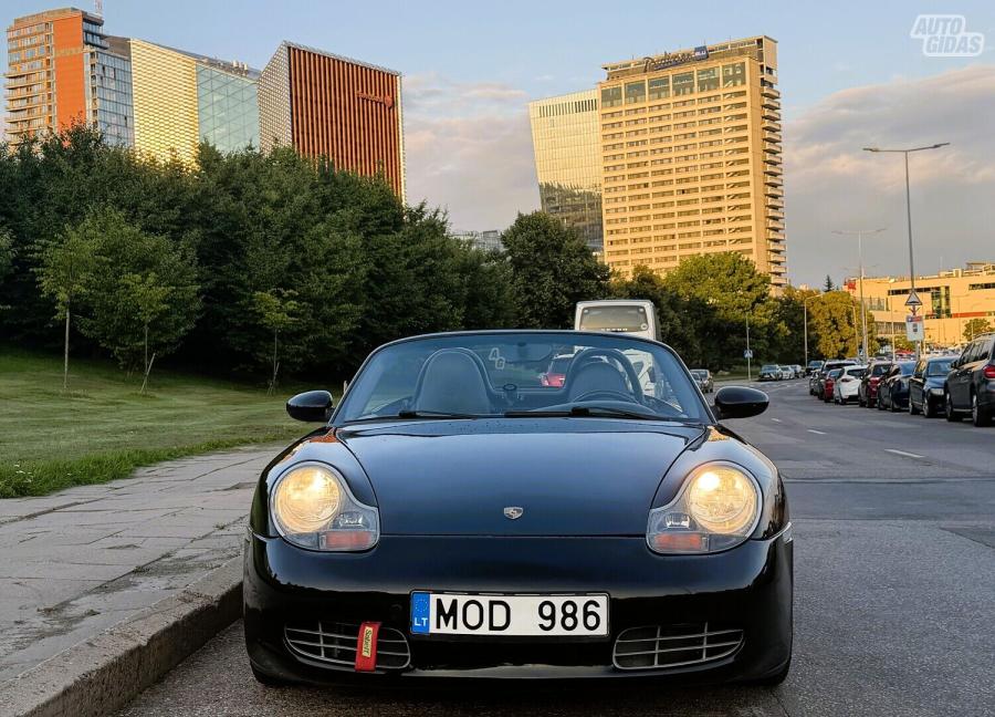 Melns Porsche Boxster 2002 Viļņa, ar dzinēja tilpumu 2.70 L un nobraukumu 66 tūkst. km par 15600 €, foto 11 vietnē AUTOMOTO.COM.LV