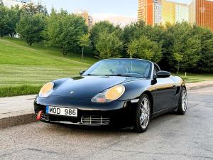 Black Porsche Boxster 2002 in Vilnius, with an engine capacity of 2.69 L and mileage of 66 thousand km for 15600 €, photo  on AUTOMOTO.COM.LV