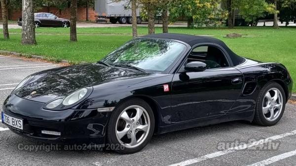 Black Porsche Boxster 2002 in Johvi, with an engine capacity of 2.70 L and mileage of 200 thousand km for 10500 €, photo 3 on AUTOMOTO.COM.LV