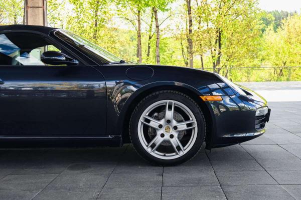 Black Porsche Boxster 2005 in Vilnius, with an engine capacity of 2.69 L and mileage of 82 thousand km for 18000 €, photo 11 on AUTOMOTO.COM.LV