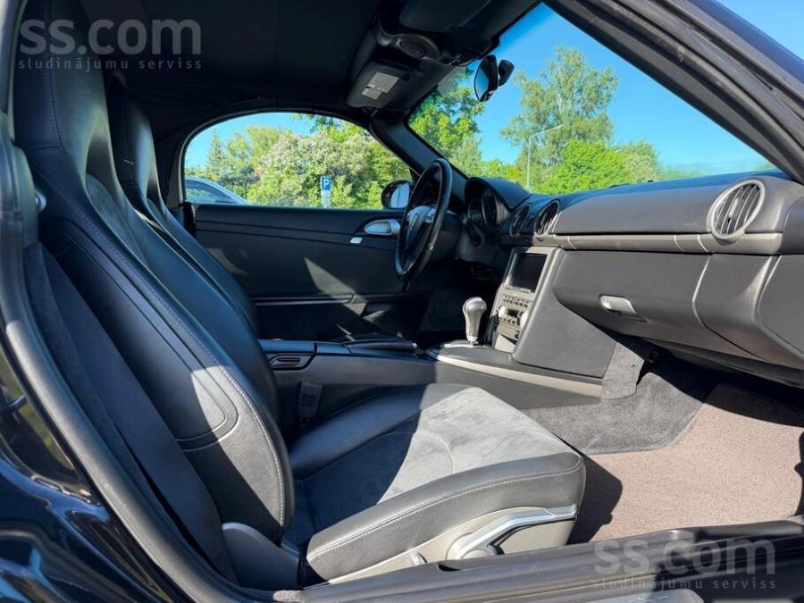 Black Porsche Boxster 2007 in Riga, with an engine capacity of 2.70 L and mileage of 71 thousand km for 25900 €, photo 19 on AUTOMOTO.COM.LV