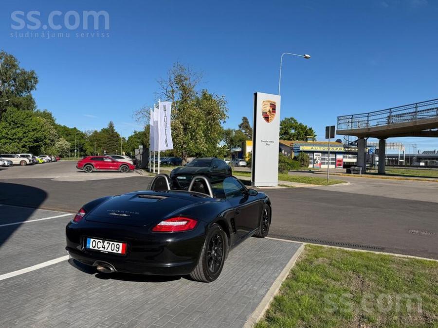 Black Porsche Boxster 2007 in Riga, with an engine capacity of 2.70 L and mileage of 71 thousand km for 25900 €, photo 21 on AUTOMOTO.COM.LV
