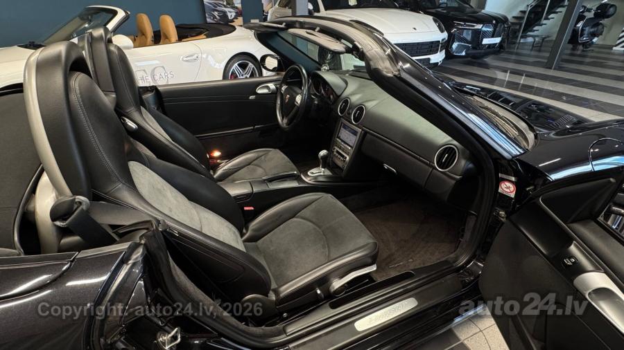 Black Porsche Boxster 2007 in Riga, with an engine capacity of 2.70 L and mileage of 71 thousand km for 25990 €, photo 11 on AUTOMOTO.COM.LV