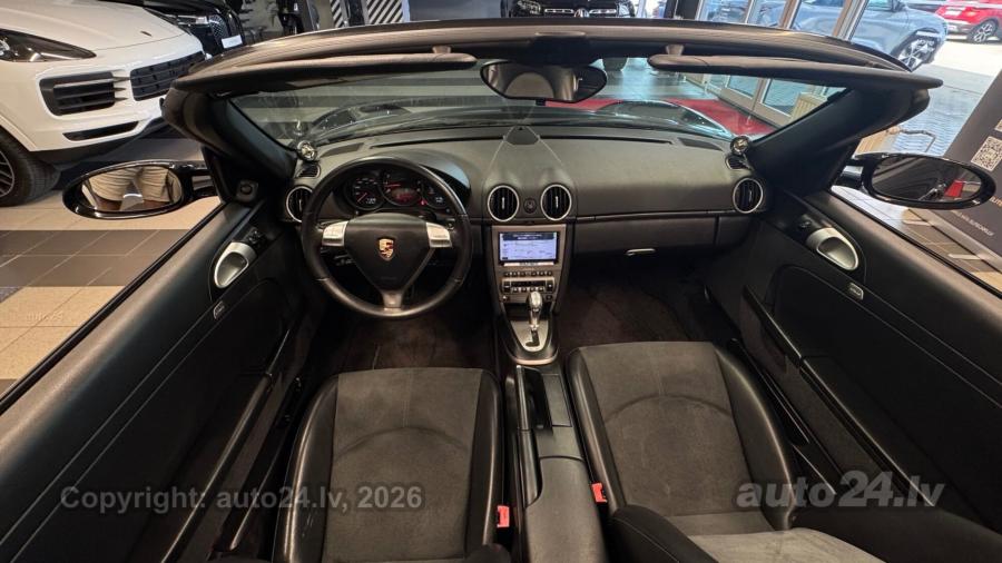 Black Porsche Boxster 2007 in Riga, with an engine capacity of 2.70 L and mileage of 71 thousand km for 25990 €, photo 17 on AUTOMOTO.COM.LV