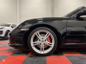 Melns Porsche Boxster 2011 Viļņa, ar dzinēja tilpumu 3.44 L un nobraukumu 111 tūkst. km par 27000 €, foto 12 vietnē AUTOMOTO.COM.LV