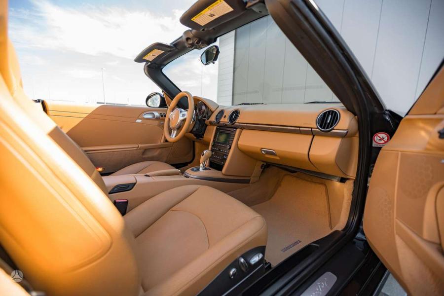 Melns Porsche Boxster 2012 Kretinga, ar dzinēja tilpumu 2.89 L un nobraukumu 174 tūkst. km par 25000 €, foto 33 vietnē AUTOMOTO.COM.LV