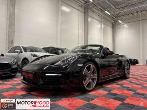 Black Porsche Boxster 2017 in Vilnius, with an engine capacity of 2.50 L and mileage of 47 thousand km for 58990 €, photo  on AUTOMOTO.COM.LV