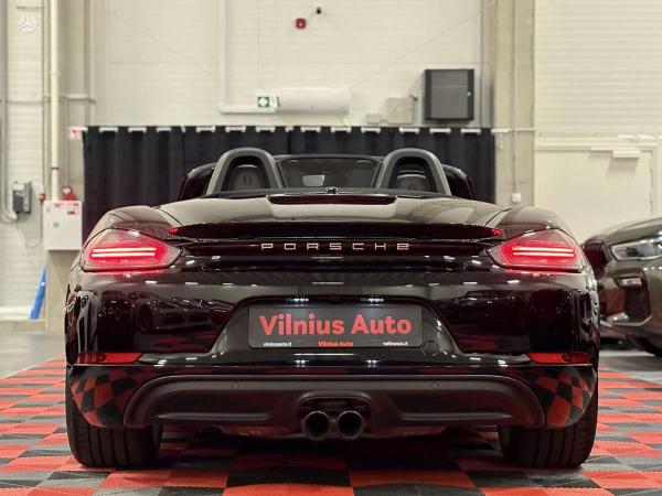 Melns Porsche Boxster 2017 Viļņa, ar dzinēja tilpumu 2.50 L un nobraukumu 47 tūkst. km par 58990 €, foto 5 vietnē AUTOMOTO.COM.LV