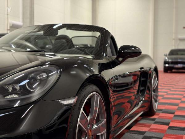 Melns Porsche Boxster 2017 Viļņa, ar dzinēja tilpumu 2.50 L un nobraukumu 47 tūkst. km par 58990 €, foto 7 vietnē AUTOMOTO.COM.LV