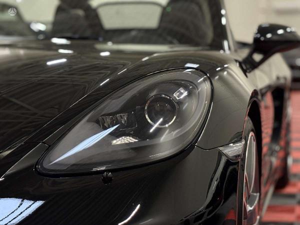 Melns Porsche Boxster 2017 Viļņa, ar dzinēja tilpumu 2.50 L un nobraukumu 47 tūkst. km par 58990 €, foto 8 vietnē AUTOMOTO.COM.LV