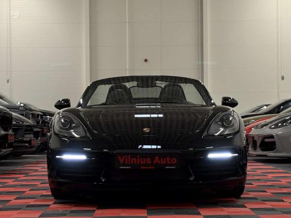 Melns Porsche Boxster 2017 Viļņa, ar dzinēja tilpumu 2.50 L un nobraukumu 47 tūkst. km par 54790 €, foto 3 vietnē AUTOMOTO.COM.LV