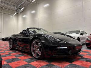 Melns Porsche Boxster 2017 Viļņa, ar dzinēja tilpumu 2.50 L un nobraukumu 47 tūkst. km par 54790 €, foto 4 vietnē AUTOMOTO.COM.LV