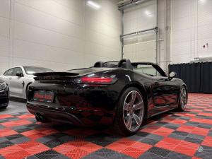 Melns Porsche Boxster 2017 Viļņa, ar dzinēja tilpumu 2.50 L un nobraukumu 47 tūkst. km par 54790 €, foto 5 vietnē AUTOMOTO.COM.LV