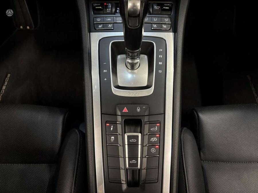 Melns Porsche Boxster 2017 Viļņa, ar dzinēja tilpumu 2.50 L un nobraukumu 47 tūkst. km par 54790 €, foto 24 vietnē AUTOMOTO.COM.LV