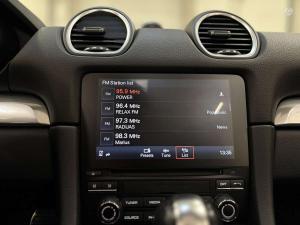 Melns Porsche Boxster 2017 Viļņa, ar dzinēja tilpumu 2.50 L un nobraukumu 47 tūkst. km par 54790 €, foto 26 vietnē AUTOMOTO.COM.LV