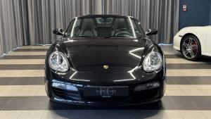Melns Porsche Boxster 2007 Rīga, ar dzinēja tilpumu 2.70 L un nobraukumu 71 tūkst. km par 27990 €, foto  vietnē AUTOMOTO.COM.LV