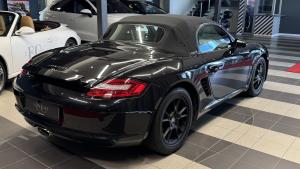 Melns Porsche Boxster 2007 Rīga, ar dzinēja tilpumu 2.70 L un nobraukumu 71 tūkst. km par 27990 €, foto 18 vietnē AUTOMOTO.COM.LV