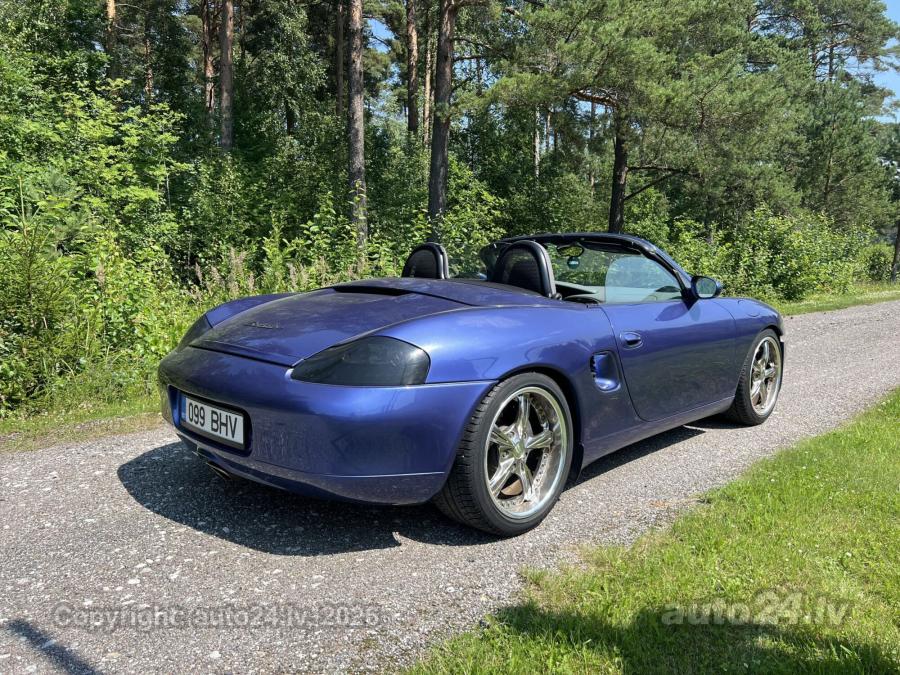 Blue Porsche Boxster 1997 in Tallinn, with an engine capacity of 2.50 L and mileage of 58 thousand km for 14900 €, photo 4 on AUTOMOTO.COM.LV