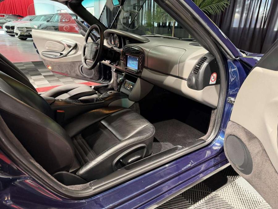 Zils Porsche Boxster 2000 Viļņa, ar dzinēja tilpumu 2.69 L un nobraukumu 189 tūkst. km par 10500 €, foto 19 vietnē AUTOMOTO.COM.LV