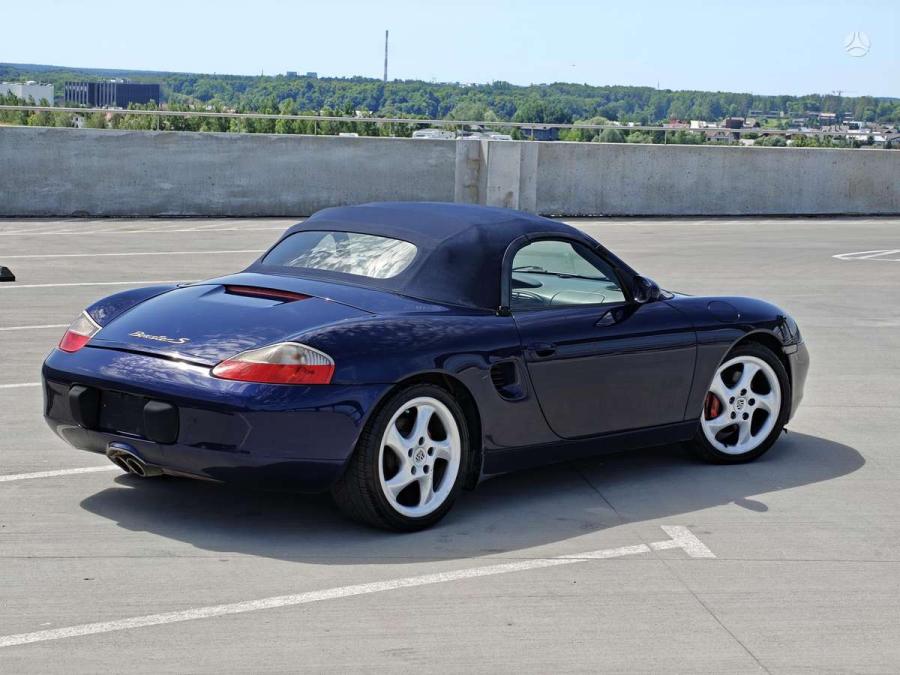 Blue Porsche Boxster 2001 in Vilnius, with an engine capacity of 3.18 L and mileage of 175 thousand km for 12600 €, photo 3 on AUTOMOTO.COM.LV