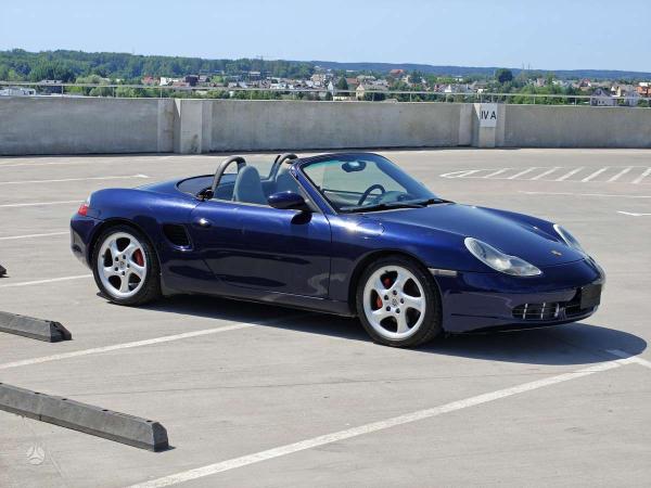 Zils Porsche Boxster 2001 Viļņa, ar dzinēja tilpumu 3.18 L un nobraukumu 175 tūkst. km par 12600 €, foto 8 vietnē AUTOMOTO.COM.LV