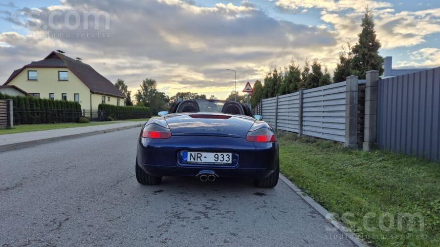 Zils Porsche Boxster 2002 Rīga, ar dzinēja tilpumu 3.20 L un nobraukumu 135 tūkst. km par 16000 €, foto 6 vietnē AUTOMOTO.COM.LV