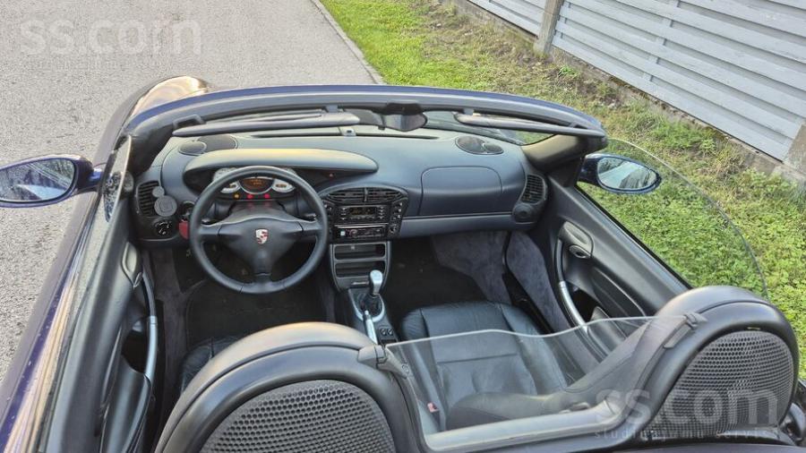 Zils Porsche Boxster 2002 Rīga, ar dzinēja tilpumu 3.20 L un nobraukumu 135 tūkst. km par 16000 €, foto 7 vietnē AUTOMOTO.COM.LV