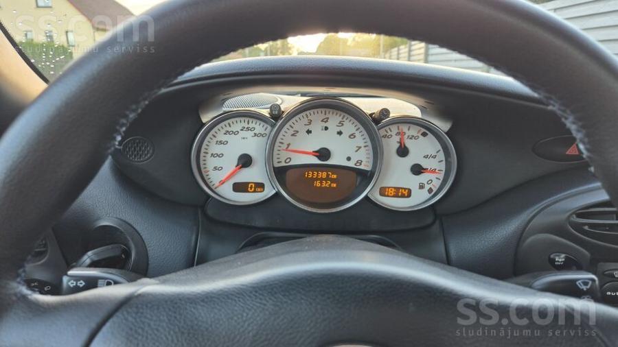 Blue Porsche Boxster 2002 in Riga, with an engine capacity of 3.20 L and mileage of 136 thousand km for 16000 €, photo 9 on AUTOMOTO.COM.LV