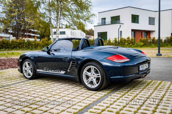 Porsche Boxster 2012 in Tallinn on AUTOMOTO.COM.LV Blue Porsche Boxster 2012 in Tallinn, with an engine capacity of 2.90 L and mileage of 147 thousand km for 23990 €, photo 9 on AUTOMOTO.COM.LV