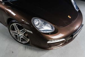 Brūns Porsche Boxster 2009 Viļņa, ar dzinēja tilpumu 2.89 L un nobraukumu 63 tūkst. km par 35000 €, foto 9 vietnē AUTOMOTO.COM.LV