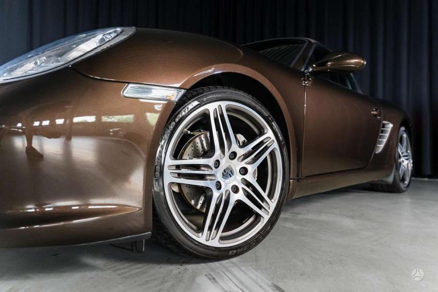 Brūns Porsche Boxster 2009 Viļņa, ar dzinēja tilpumu 2.89 L un nobraukumu 63 tūkst. km par 35000 €, foto 16 vietnē AUTOMOTO.COM.LV