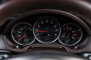 Brūns Porsche Boxster 2009 Viļņa, ar dzinēja tilpumu 2.89 L un nobraukumu 63 tūkst. km par 35000 €, foto 27 vietnē AUTOMOTO.COM.LV