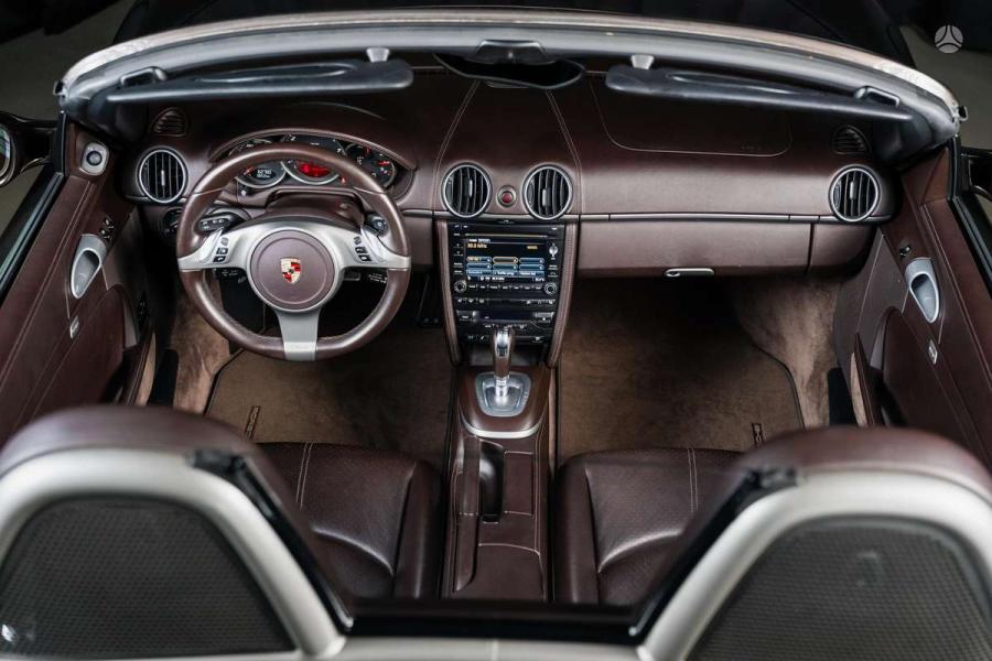 Brūns Porsche Boxster 2009 Viļņa, ar dzinēja tilpumu 2.89 L un nobraukumu 63 tūkst. km par 35000 €, foto 30 vietnē AUTOMOTO.COM.LV