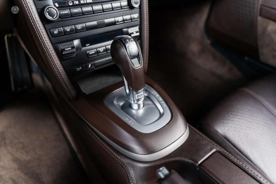 Brūns Porsche Boxster 2009 Viļņa, ar dzinēja tilpumu 2.89 L un nobraukumu 63 tūkst. km par 35000 €, foto 33 vietnē AUTOMOTO.COM.LV