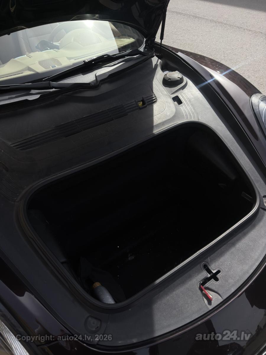 Brūns Porsche Boxster 2012 Tallina, ar dzinēja tilpumu 2.70 L un nobraukumu 251 tūkst. km par 39900 €, foto 5 vietnē AUTOMOTO.COM.LV