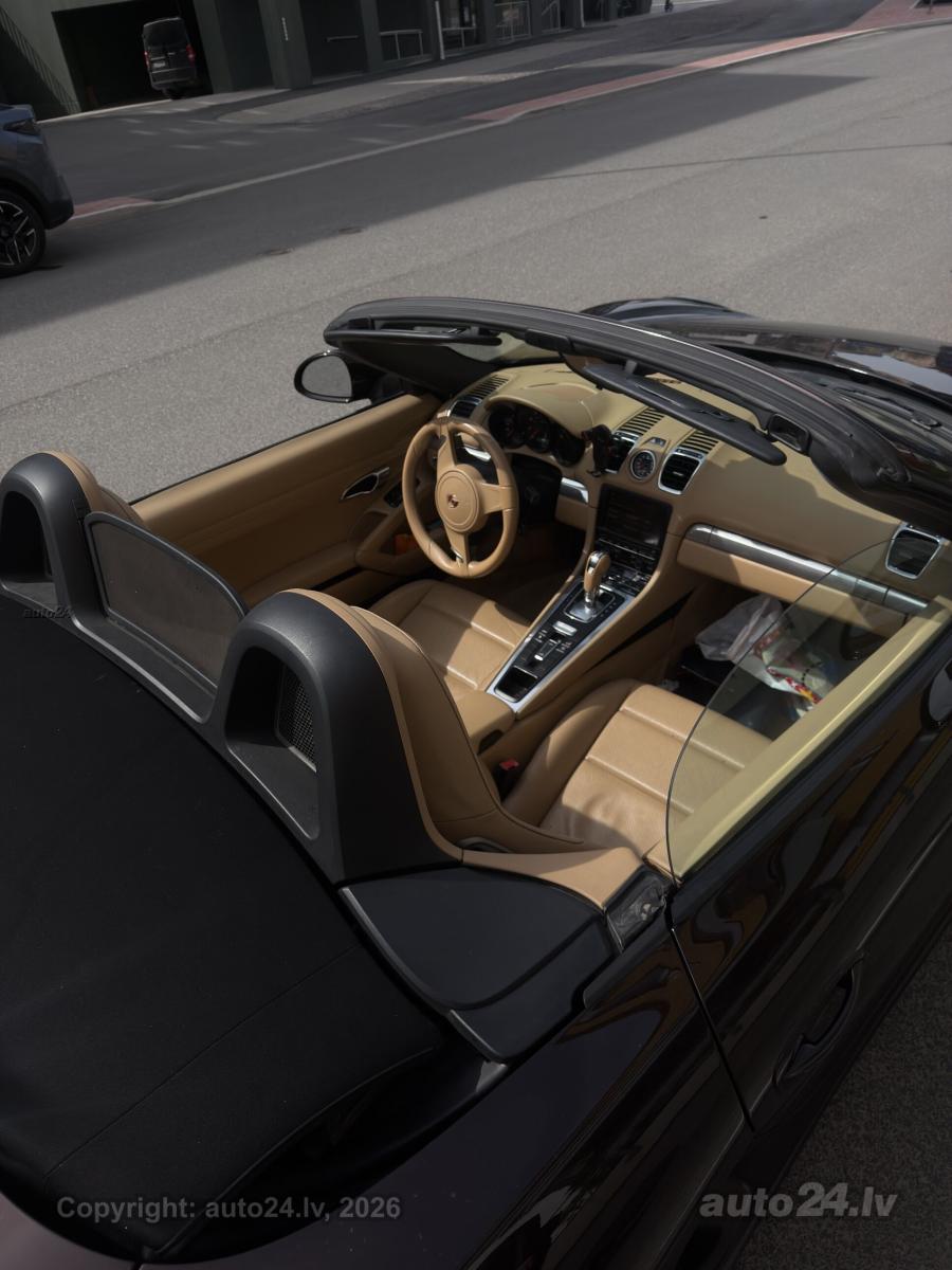 Brūns Porsche Boxster 2012 Tallina, ar dzinēja tilpumu 2.70 L un nobraukumu 251 tūkst. km par 39900 €, foto 9 vietnē AUTOMOTO.COM.LV