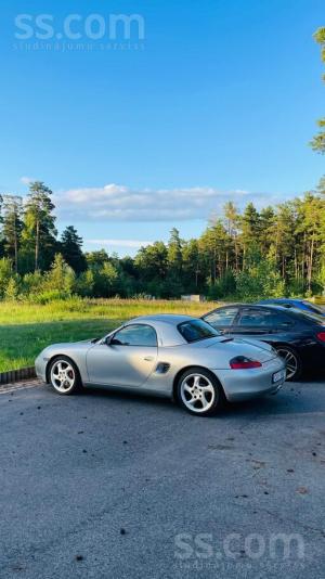 Porsche Boxster 2000 in Riga, with an engine capacity of 2.70 L and mileage of 223 thousand km for 15123 €, photo 4 on AUTOMOTO.COM.LV