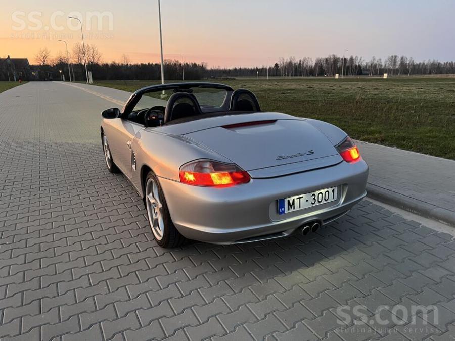 Porsche Boxster 2003 Rīga, ar dzinēja tilpumu 3.20 L un nobraukumu 146 tūkst. km par 21900 €, foto 9 vietnē AUTOMOTO.COM.LV