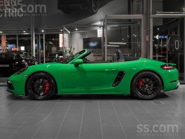 Green Porsche Boxster 2022 in Riga, with an engine capacity of 4.00 L and mileage of 42 thousand km for 79900 €, photo 2 on AUTOMOTO.COM.LV