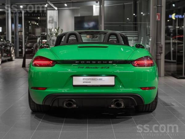 Green Porsche Boxster 2022 in Riga, with an engine capacity of 4.00 L and mileage of 42 thousand km for 79900 €, photo 6 on AUTOMOTO.COM.LV