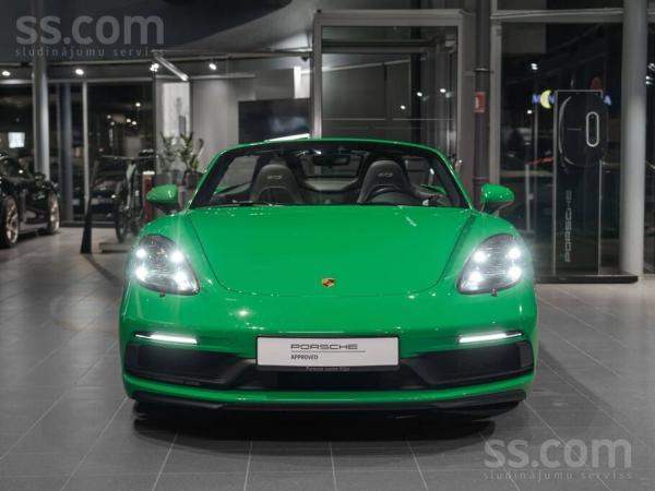 Green Porsche Boxster 2022 in Riga, with an engine capacity of 4.00 L and mileage of 42 thousand km for 79900 €, photo 8 on AUTOMOTO.COM.LV