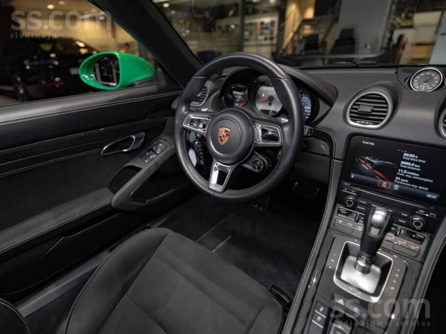 Zaļš Porsche Boxster 2022 Rīga, ar dzinēja tilpumu 4.00 L un nobraukumu 42 tūkst. km par 79900 €, foto 20 vietnē AUTOMOTO.COM.LV