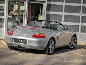 Grey Porsche Boxster 1997 in Jurmala, with an engine capacity of 2.50 L and mileage of 117 thousand km for 12990 €, photo 4 on AUTOMOTO.COM.LV