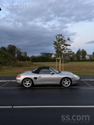 Pelēks Porsche Boxster 1997 Rīga, ar dzinēja tilpumu 2.50 L un nobraukumu 126 tūkst. km par 11500 €, foto 3 vietnē AUTOMOTO.COM.LV
