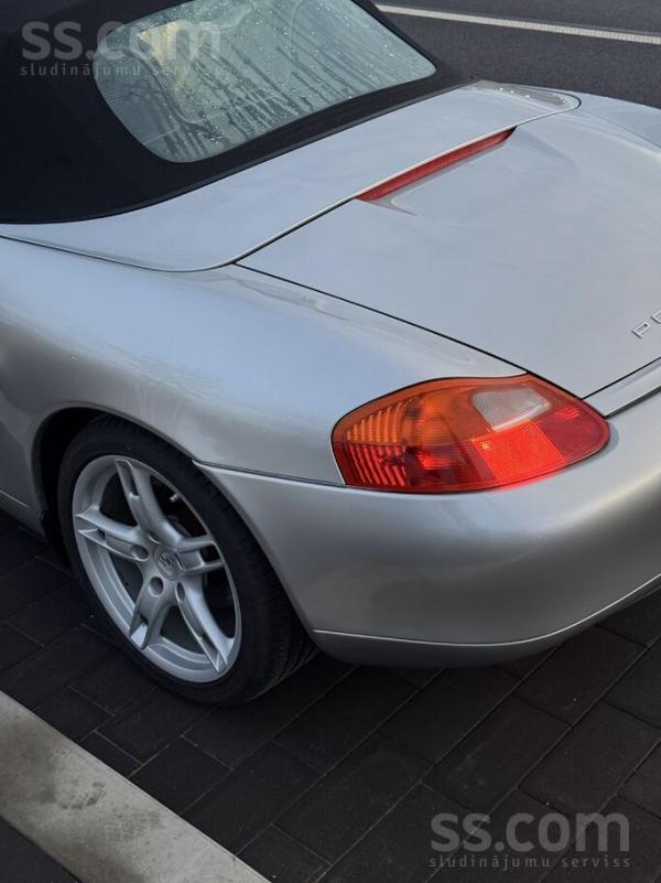 Grey Porsche Boxster 1997 in Riga, with an engine capacity of 2.50 L and mileage of 126 thousand km for 11500 €, photo 4 on AUTOMOTO.COM.LV